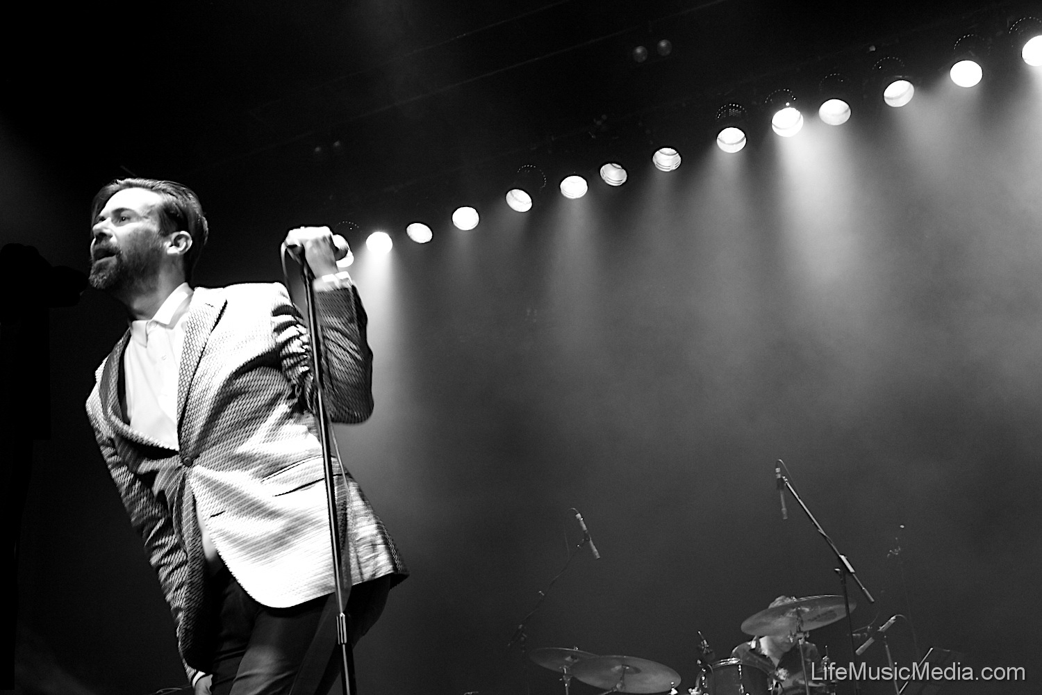 Live Review + Photo Gallery : Easy Fever – Enmore Theatre, Sydney – 15 ...